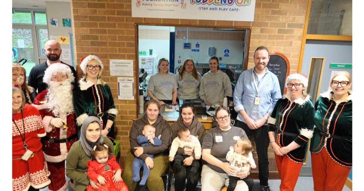 'Stay and Play' cafe opens at Deckham Family Hub - Gateshead Council